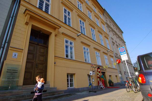 Wohnung Angela Merkel Kupfergraben Fotos | IMAGO