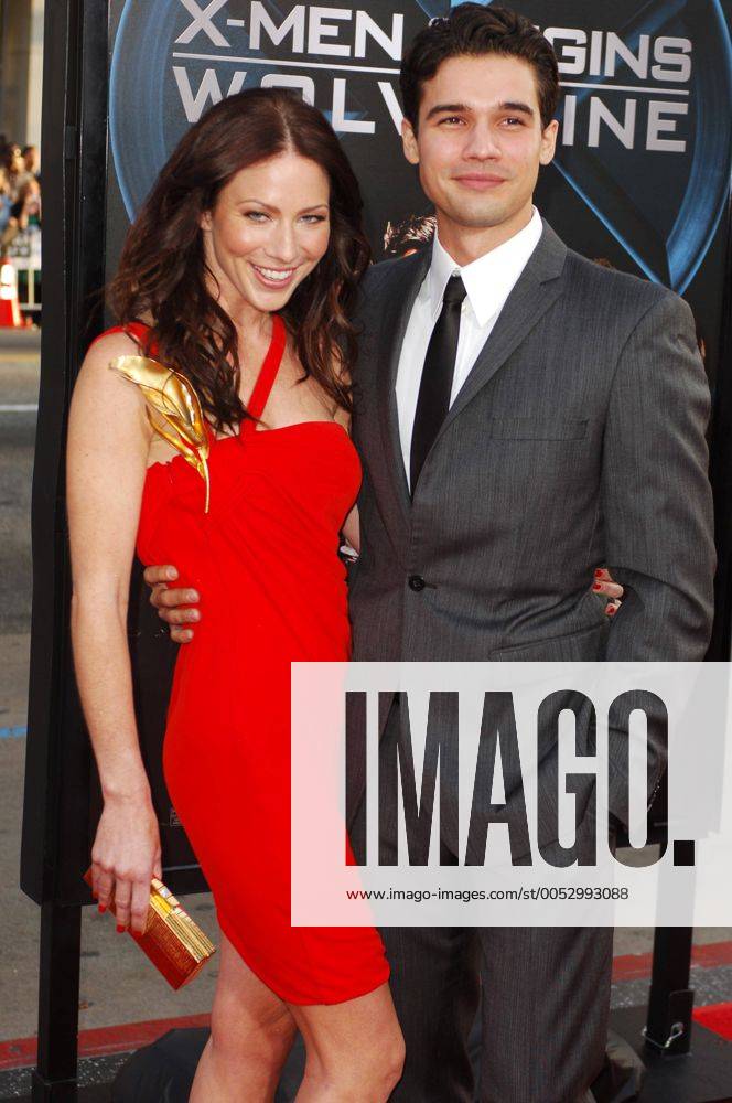 Steven Strait And Lynn Collins