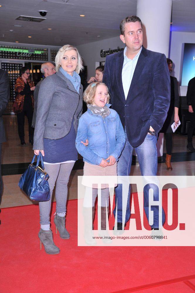 Alida Nadine Kurras und ihr Freund Sascha Schlichte mit Tochter Lotte ...