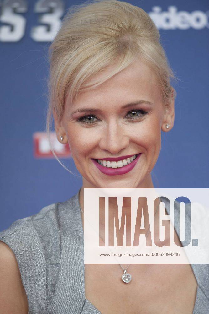 Lisa Loch's Instagram, Twitter & Facebook on IDCrawl