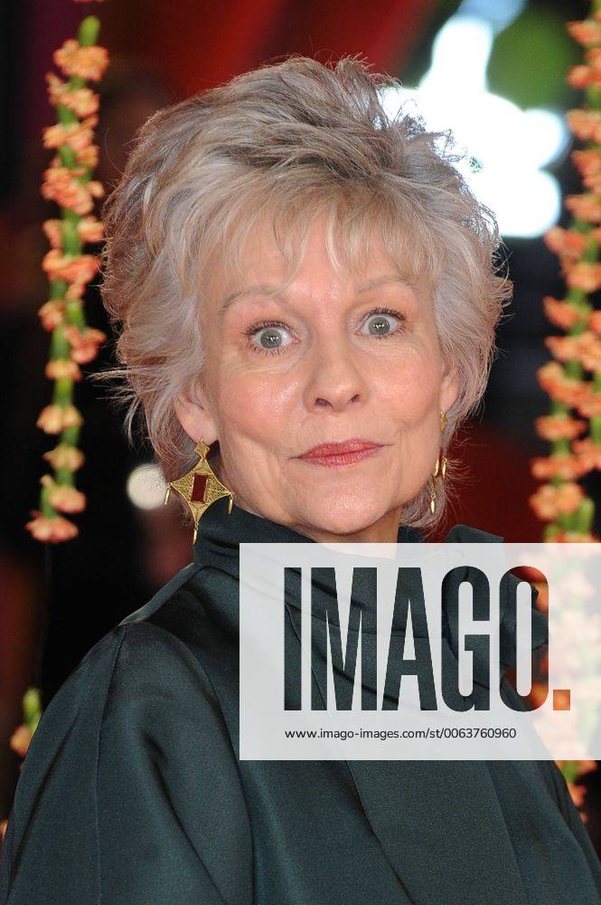 Diana Hardcastle's Instagram, Twitter & Facebook on IDCrawl