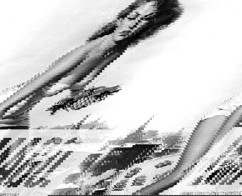 Allison Hayes Characters: Nancy Fowler Archer Film: Attack Of The 50 Foot Woman (USA 1958) Director: