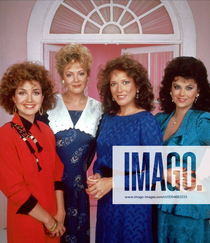 Julia And Suzanne Sugarbaker Designing Women Mary Jo, Charlene,