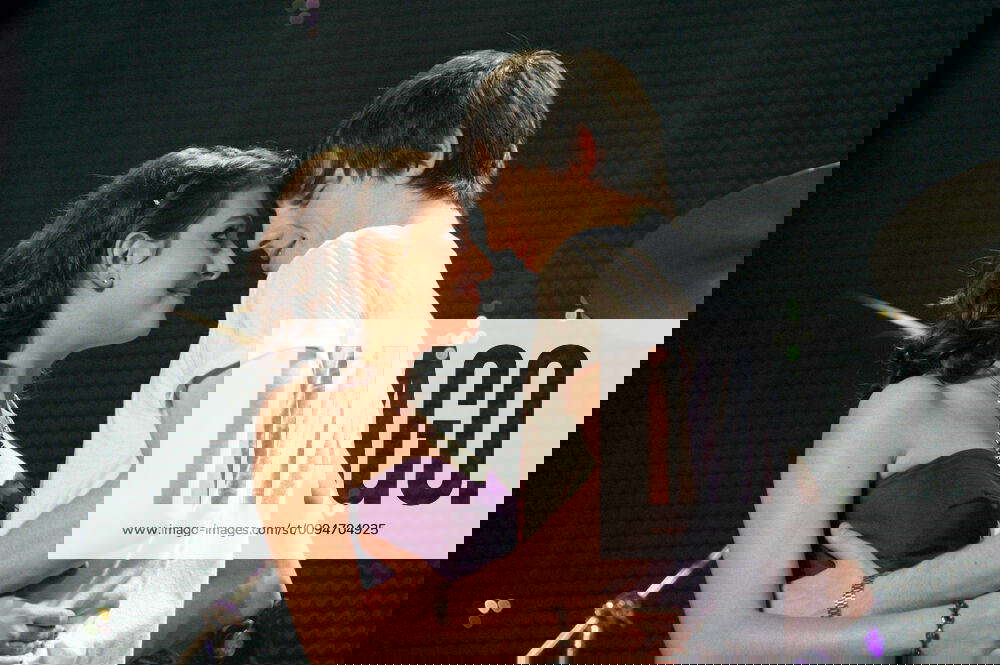 Georgia Groome & Aaron Johnson Characters: Georgia Nicolson, Robbie ...