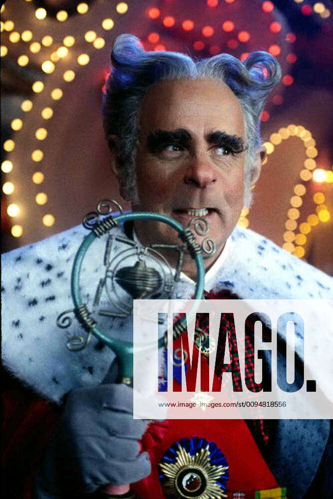 Jeffrey Tambor Il Grinch Wouldn’t Be Christmas In July Without Baby