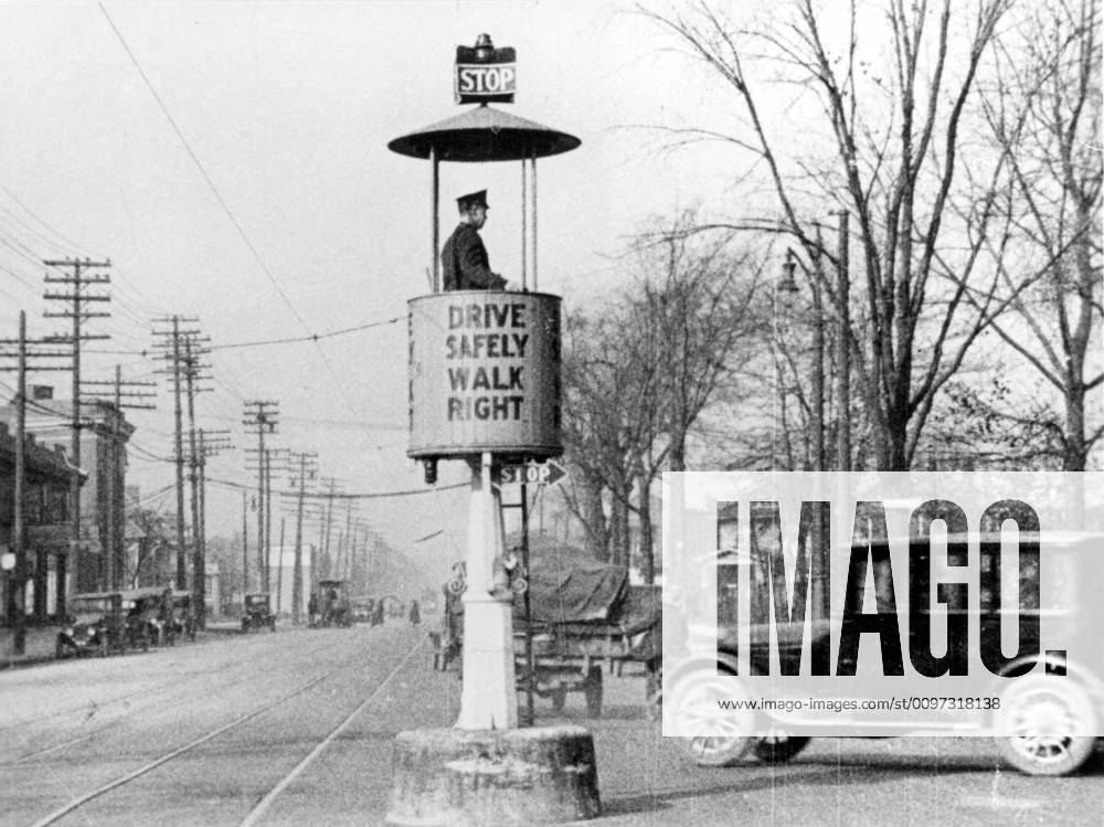 The First Ever Traffic Light Who Invented The Traffic Light?