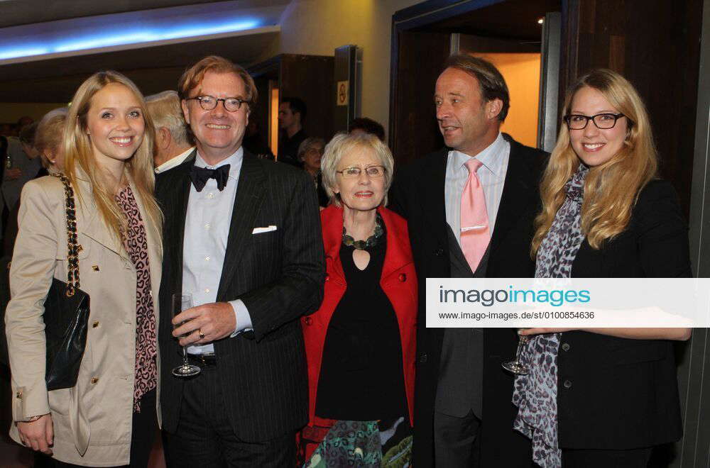 77 Florence Kollo, Andre Schmitz, Marguerite Kollo, Hans Christian Steinmueller, Magali Kollo, zu