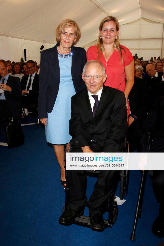 Wolfgang Schäuble mit Ehefrau Ingeborg Schäuble und Tochter Juliane ...