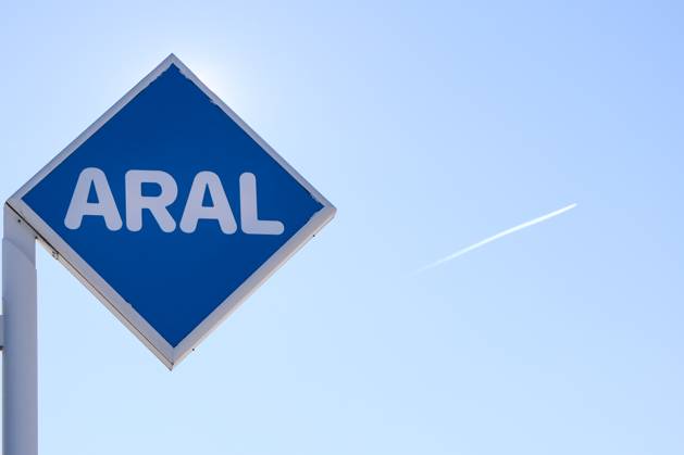 Logotipo De Aral Tankstelle